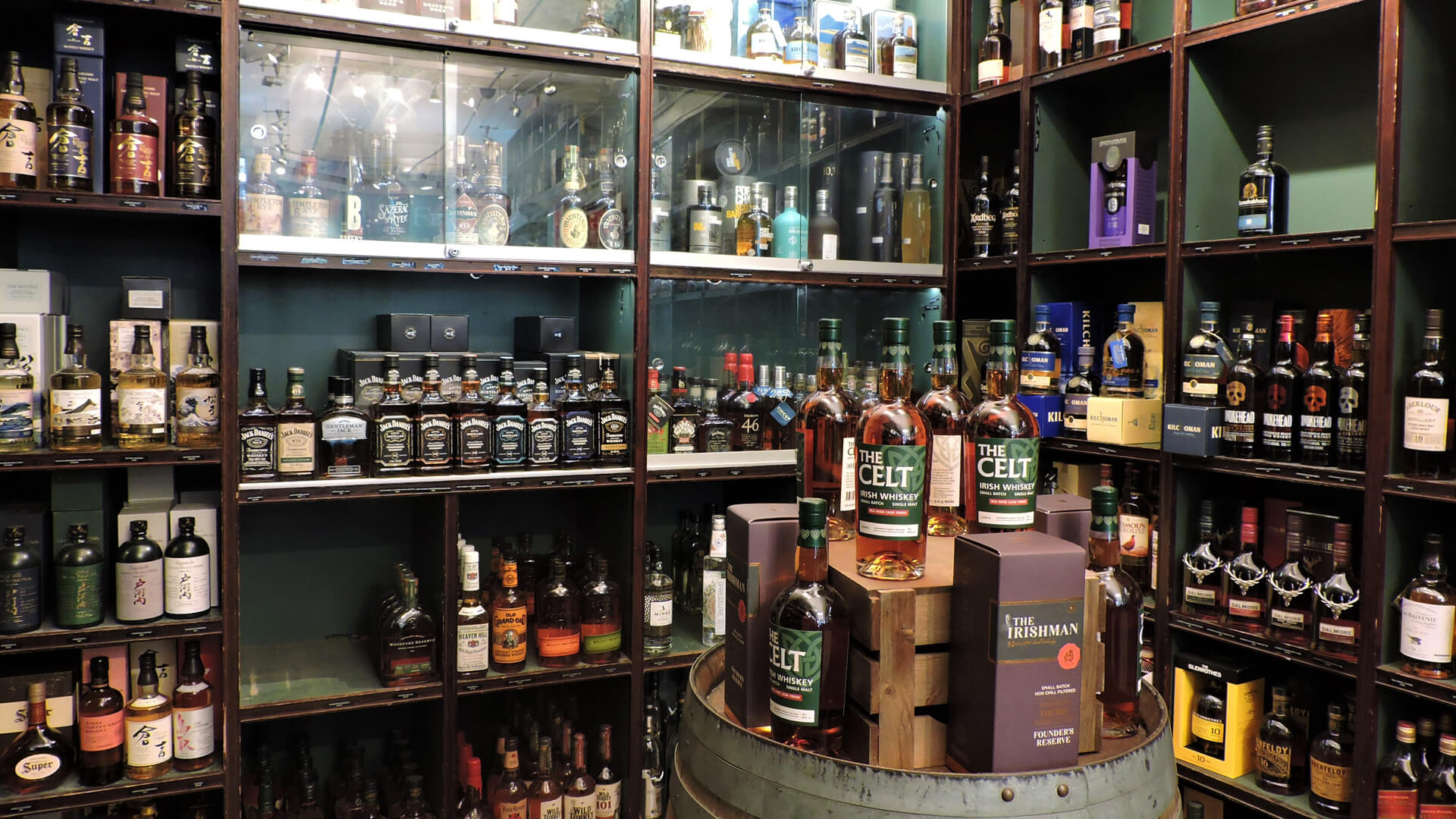 Celtic Whiskey Shop | Shopping In Dublin | 3* Drury Court Hotel